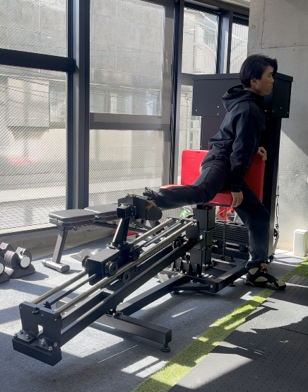 経堂ジムに導入された4Dストレッチマシンとは – 野球トレーニングジムBASEBALL FUTURE